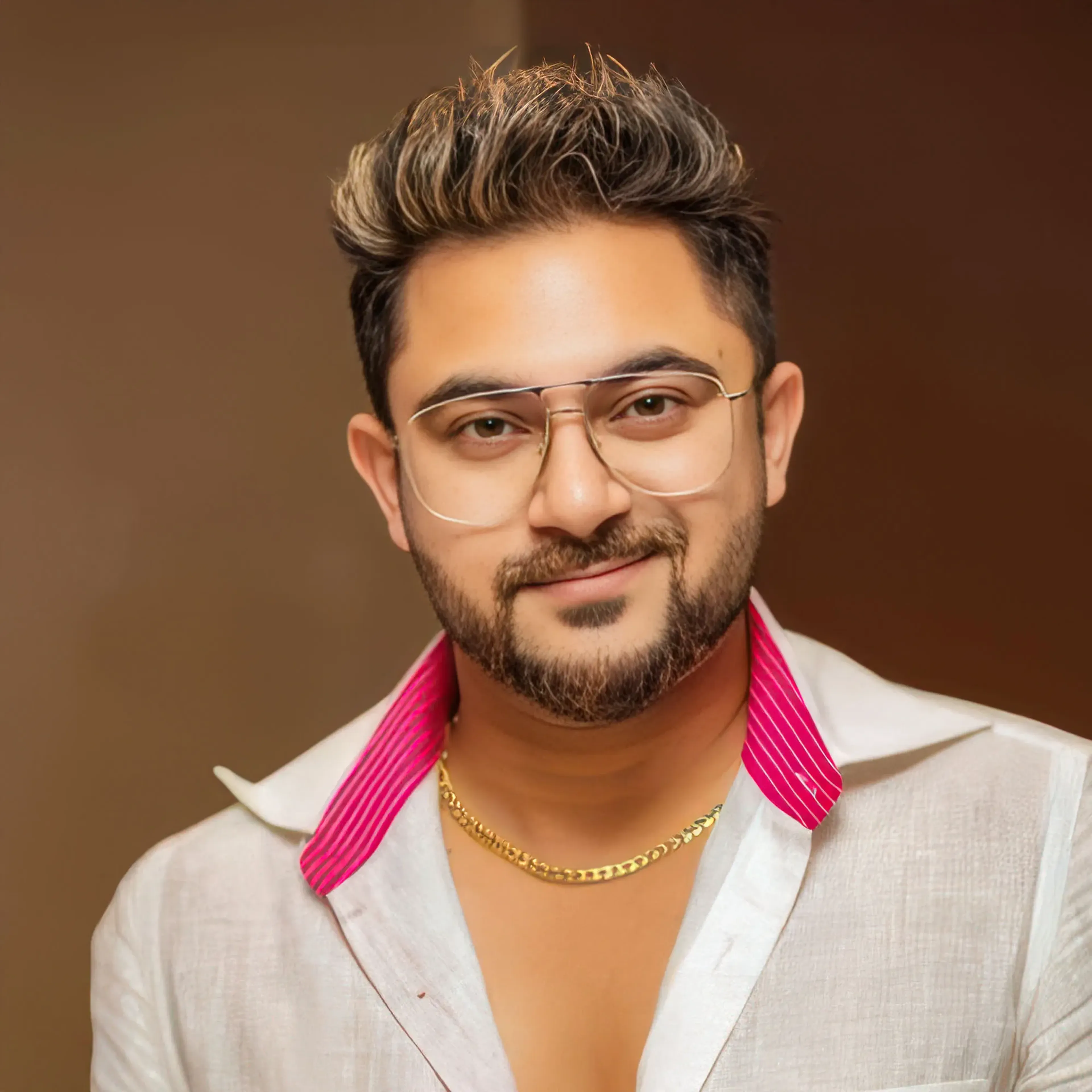 Watch Pradhan Full Bengali Movie on Hoichoi